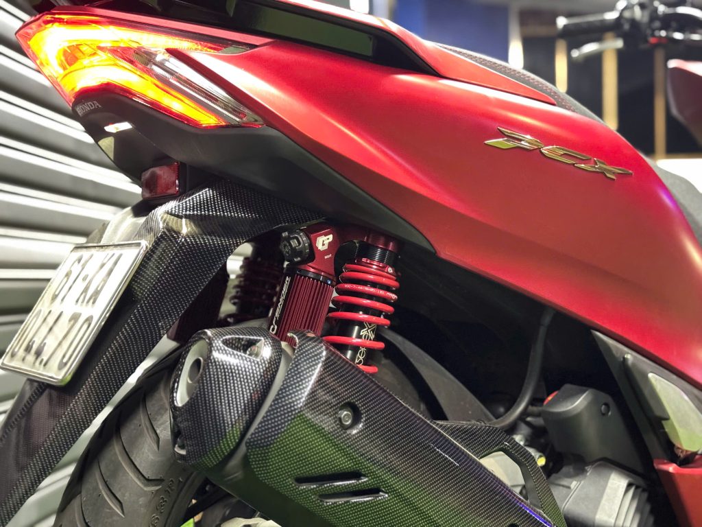 Dán Carbon Cho Xe PCX: Bí Quyết Tăng Thẩm Mỹ Và Hiệu Năng - Sài Gòn Độ Xe